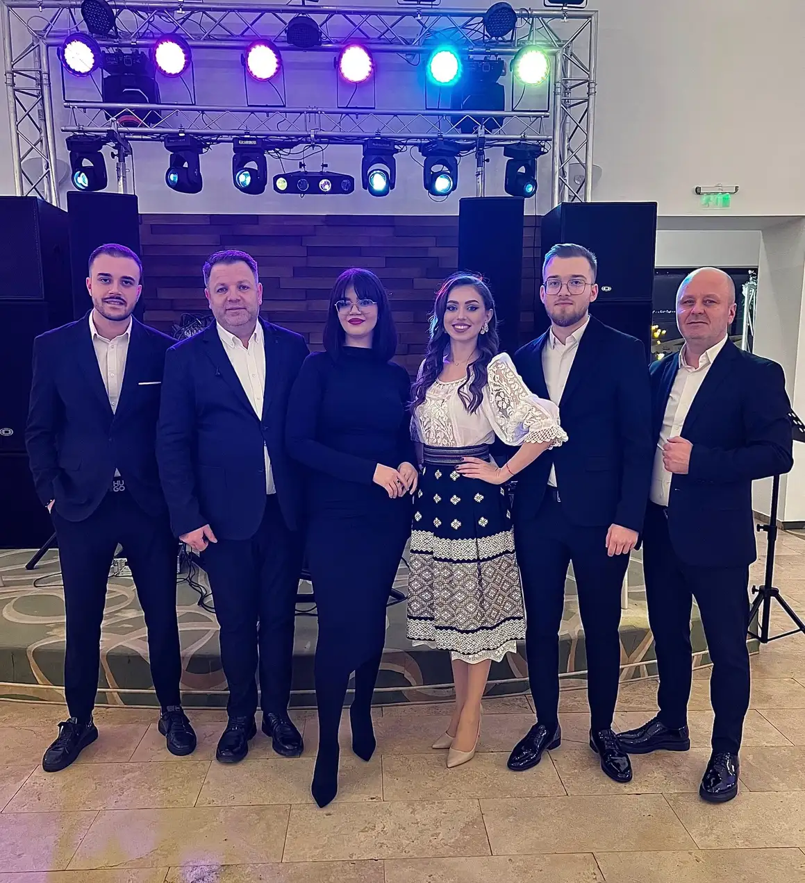 Formatie Nunta Bucuresti si Ploiesti | Muzica Live Nunti | Formatia Colina